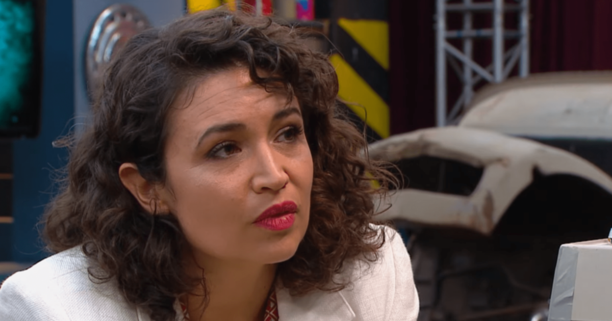 La particular visión de la periodista Julia Mengolini por el nuevo tema ...