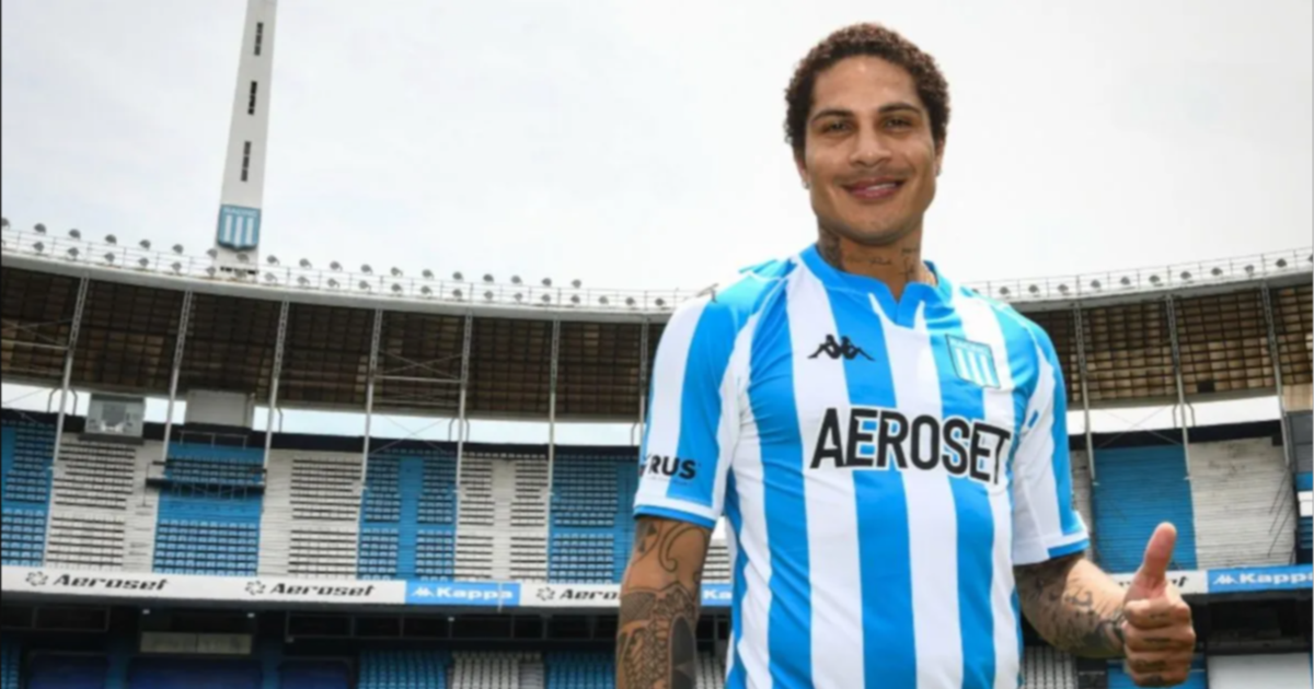 Paolo Guerrero habló tras su salida de Racing y reveló que estuvo cerca de jugar en Boca